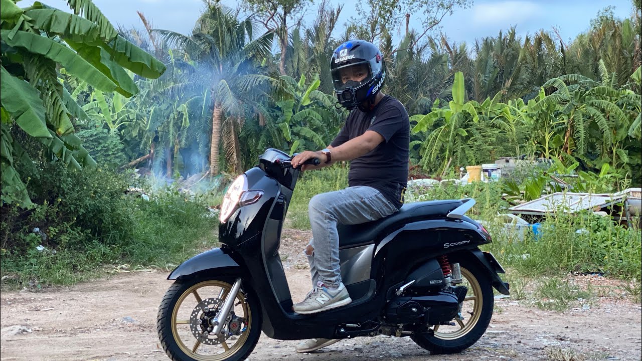 30 năm mới làm chiếc đầu tiên đó ( Honda scoopy ) - YouTube