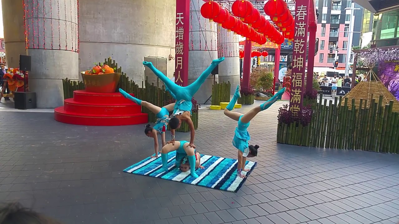 Chinese Circus Auckland New Zealand - YouTube