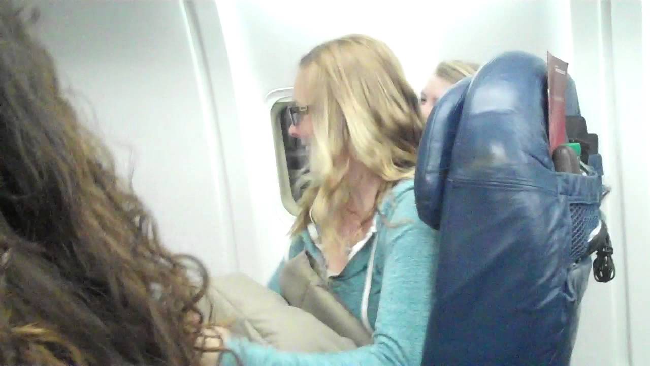 What to Expect on your First Class Flight to Italy - YouTube