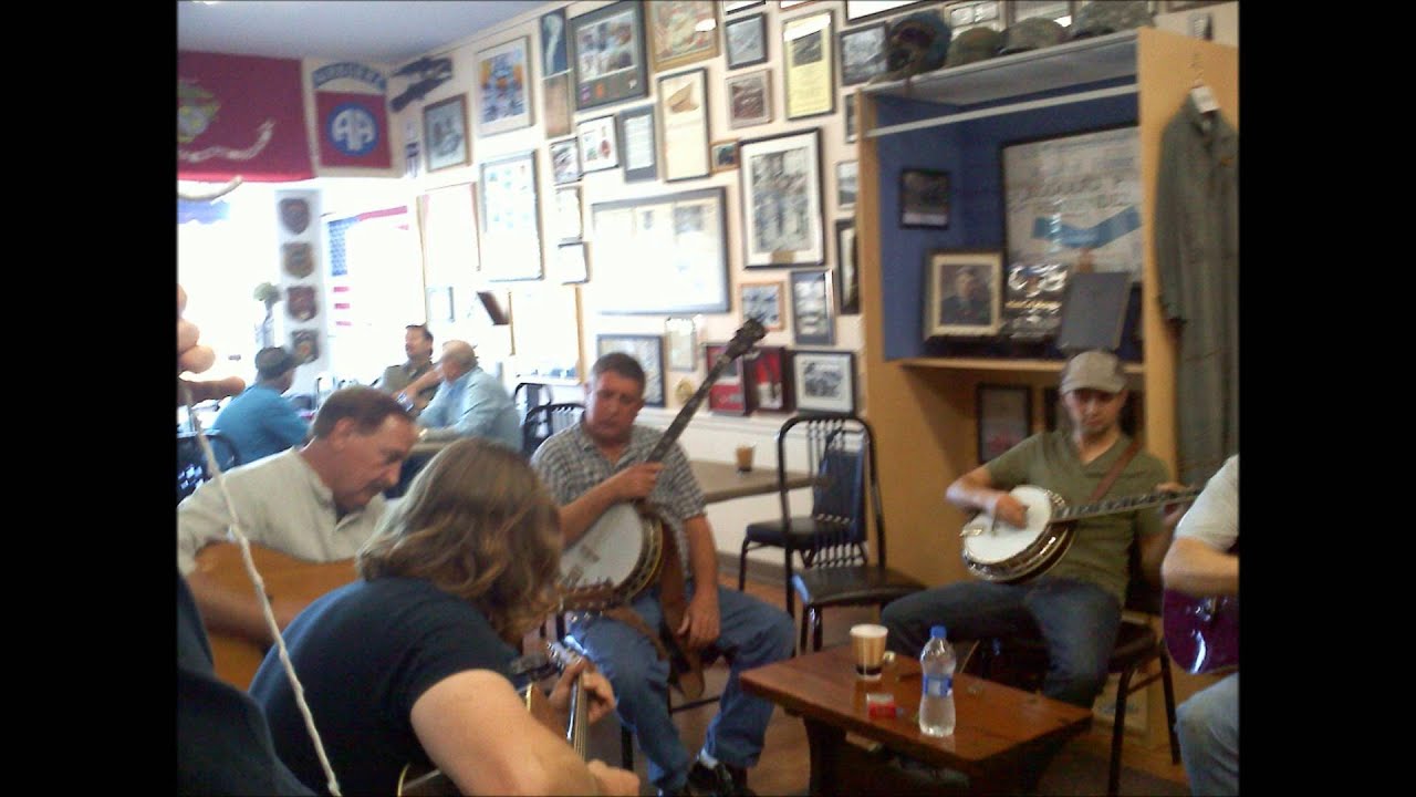 Dale Mills & Friends / Ain't Going Nowhere - YouTube