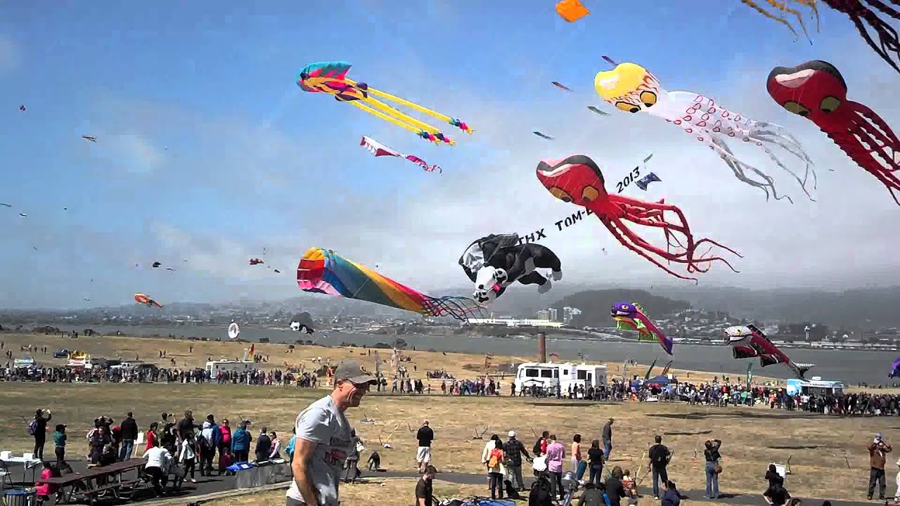 Crazy kites - YouTube