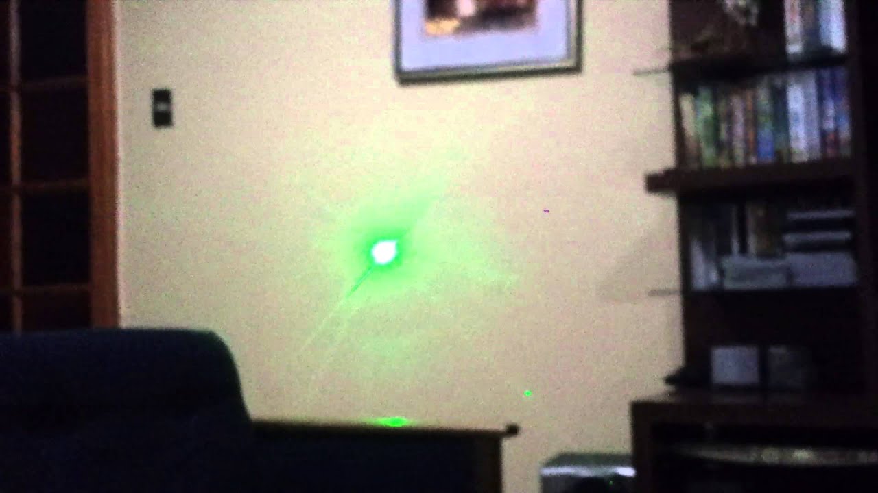 Jugando con mi rasho laser - YouTube