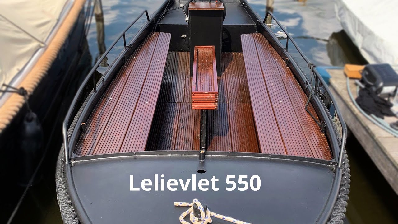 Lelievlet 550 - YouTube