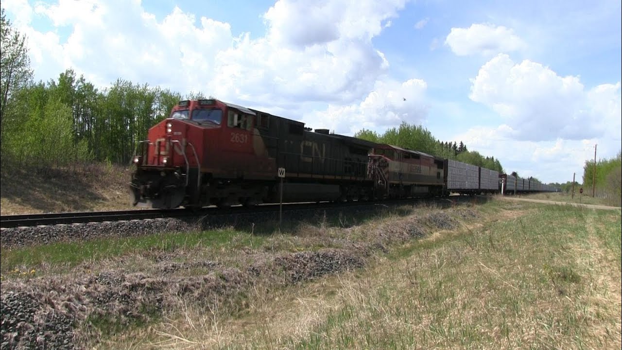 CN Train Spotting HD: CN 2631 & BCOL 4617 Leads CN 348 East At Entwhistle AB 16/18 5/17/13 - YouTube