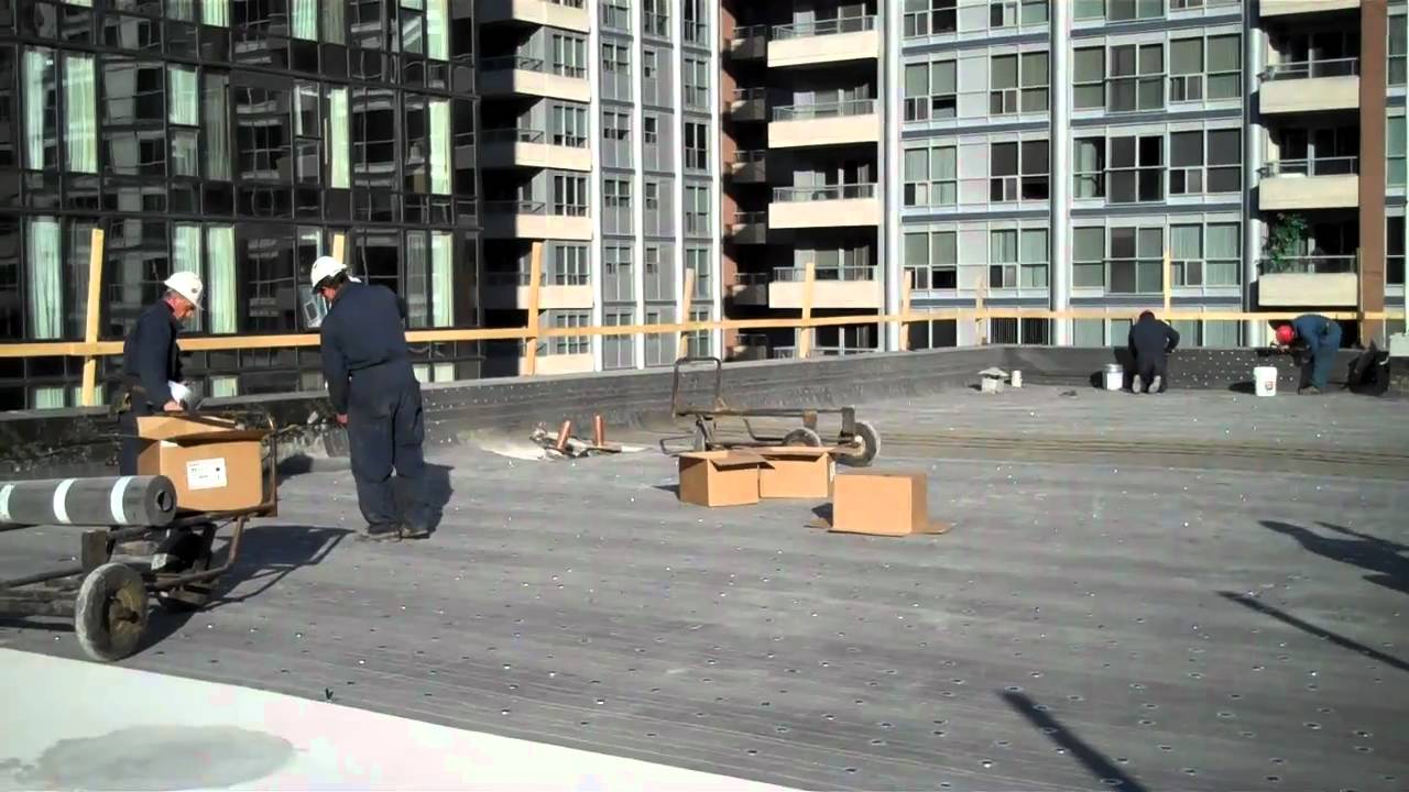 Zell-Fast 1.7 vented base sheet attachment on Elastizell LWIC deck.MP4 ...