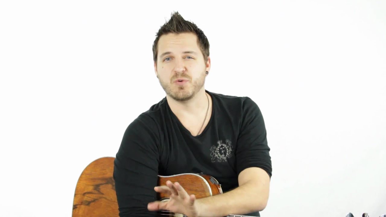 How to Play a C Major Bar Chord on Guitar (8th Fret) - YouTube