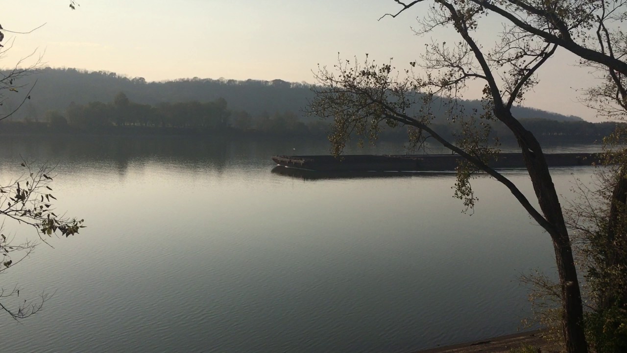 Ohio River: Barges in the Fog.... - YouTube