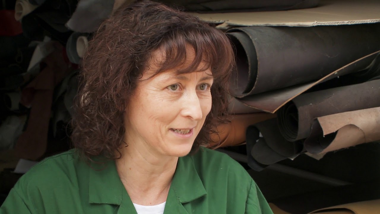 Bea e il circolo della pelle - YouTube