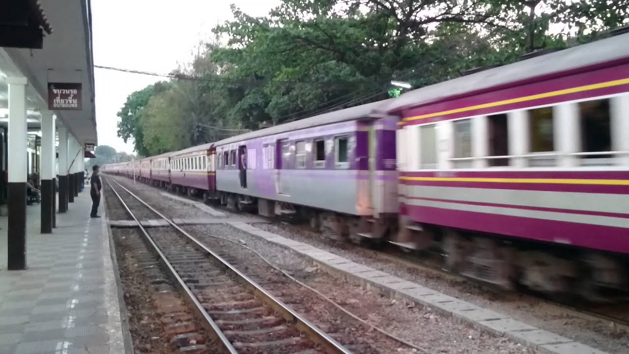 Train No.173 passing Bang Sue station. - YouTube
