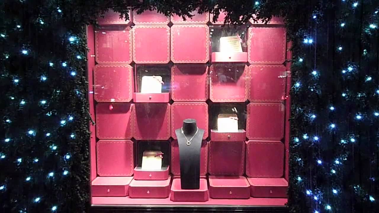 Escaparate en movimiento que atrae miradas - YouTube