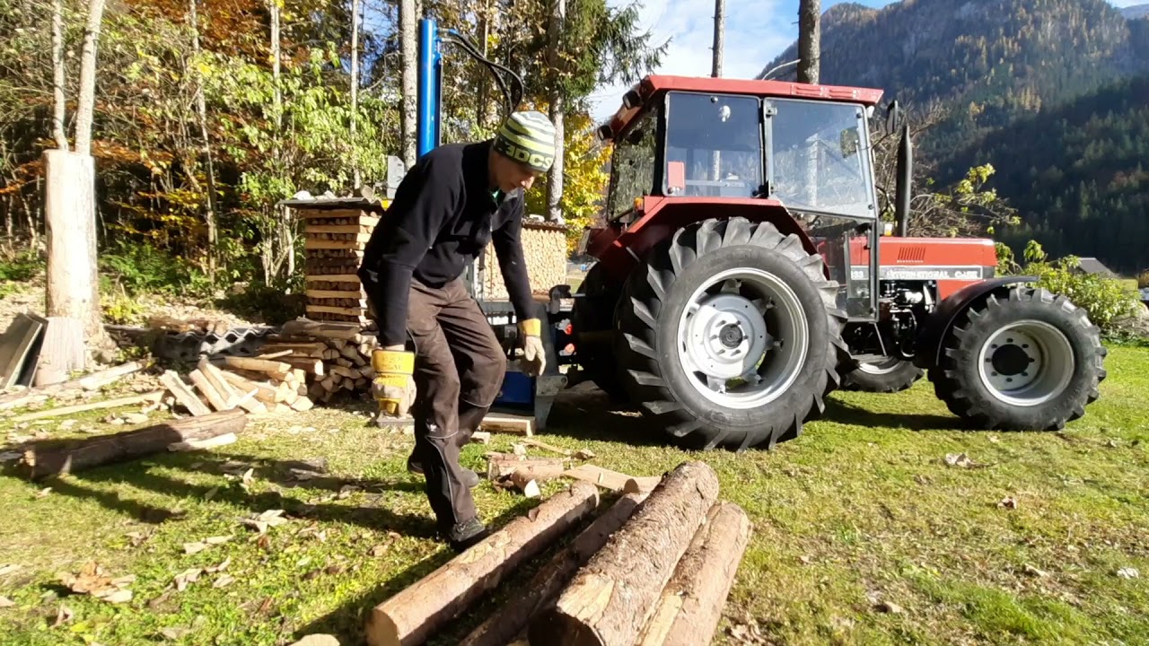 Case IHC 833 mit Binderberger Holzspalter - YouTube