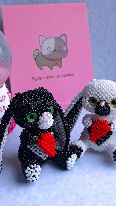 Зайчики в виде парных фигурок с сердечками💔 💌#зайчик #зайчики #образ # ...