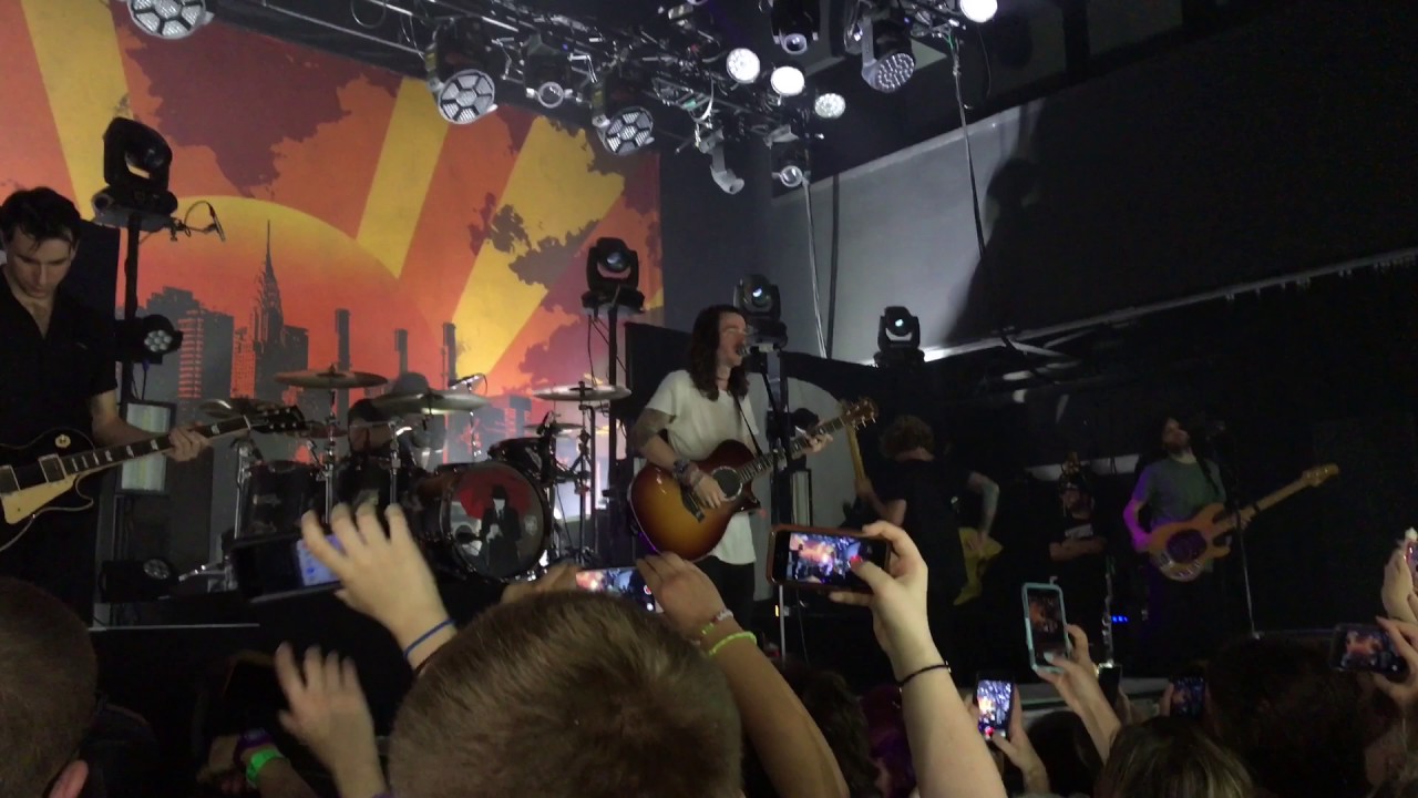 Mayday Parade - Terrible Things [LIVE] - YouTube
