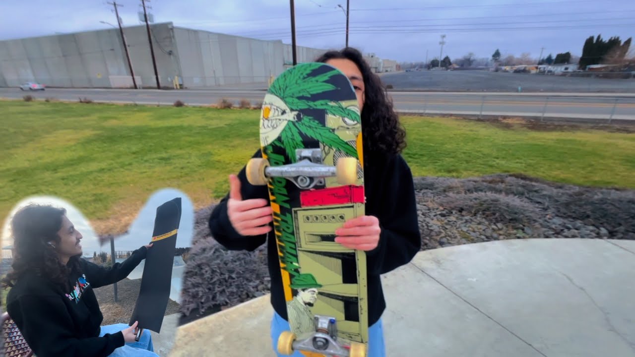 Funny skate sesh…watch to the end 😂 - YouTube