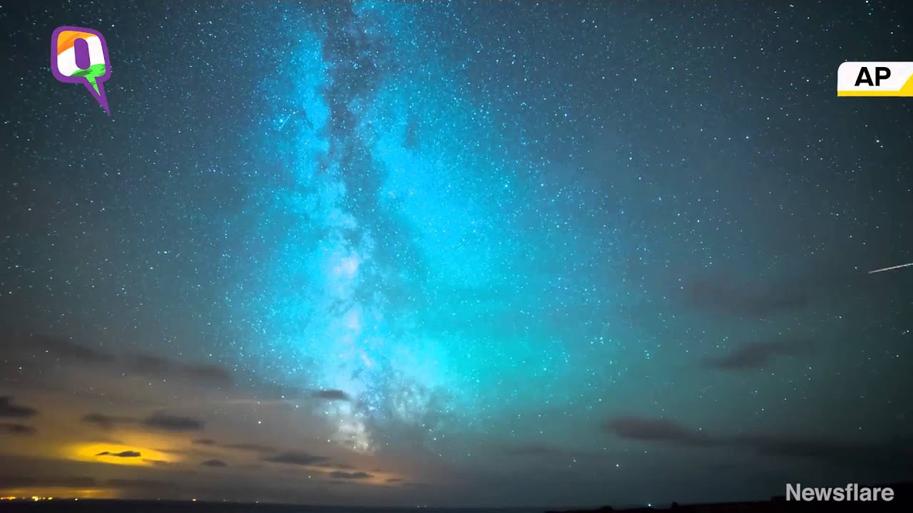 Stunning Timelapse of Dozens of Meteors Streaking Across the Sky - YouTube