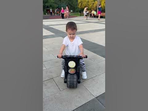 Ребенок на мотоцикле #лето #summer #дети #миркапупырка #дочь #беговел # ...