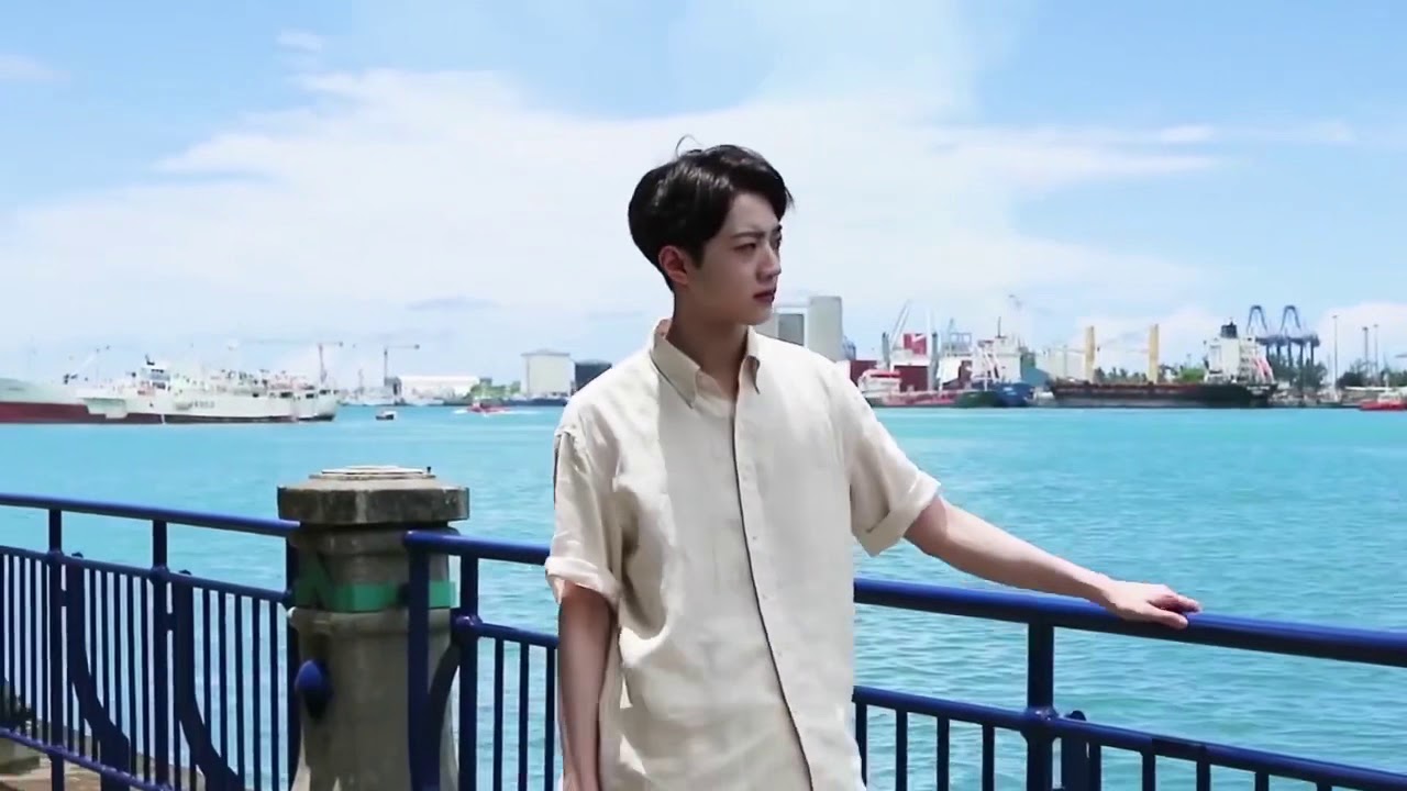 라이관린 Lai Kuanlin Eddie Edward 赖冠霖x想见你想见你想见你 - YouTube