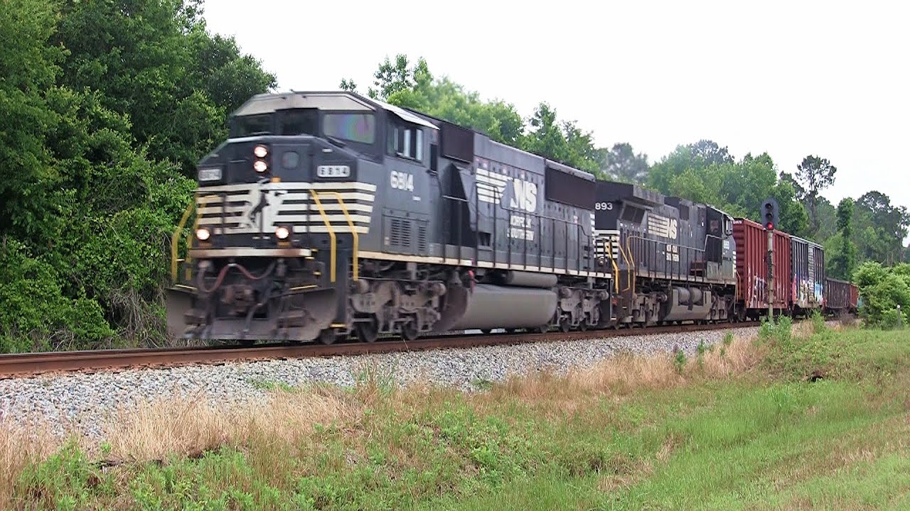NS SD60M #6814 Train 356 - YouTube