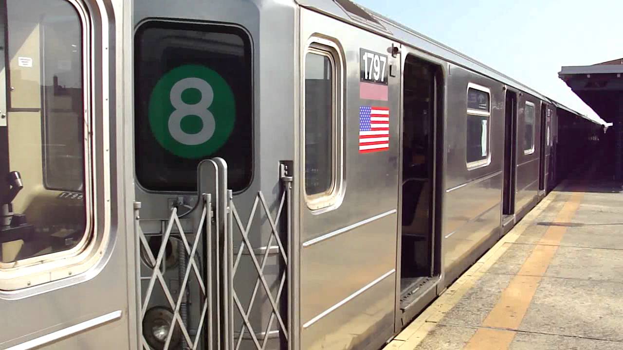 IRT Flushing Line: R62A 7 Train at 82nd St-Jackson Heights (Main St ...