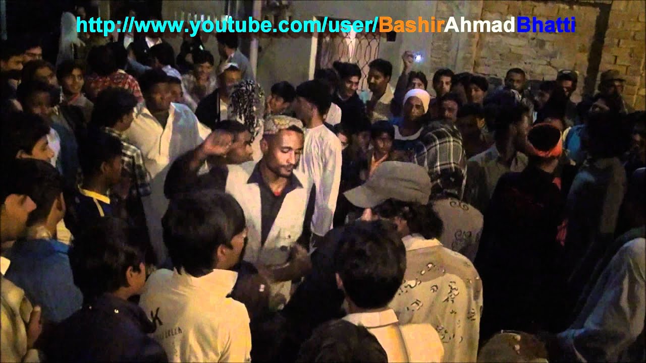Funny-Makrani Boys Dance In Pakpattan (Bhangra/Dance On Dhol Beat In ...