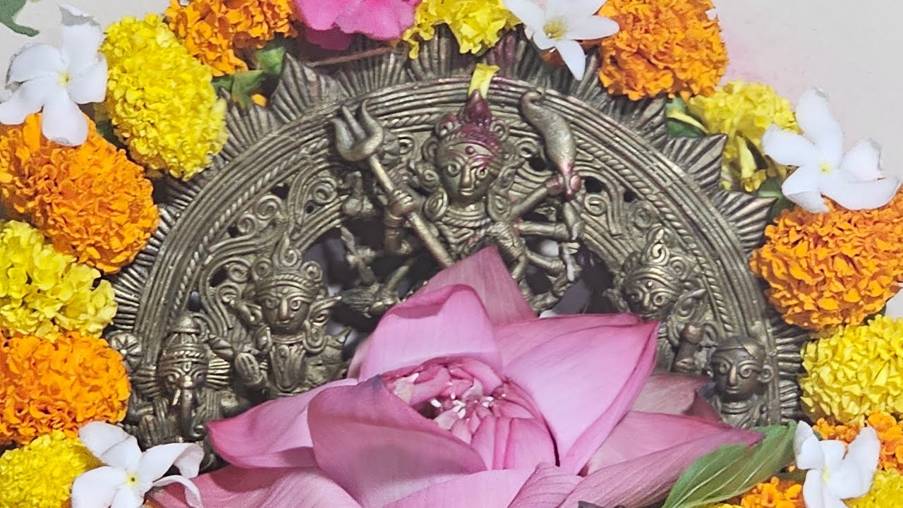 Sondha Aarti live#kolkatadurgapuja - YouTube