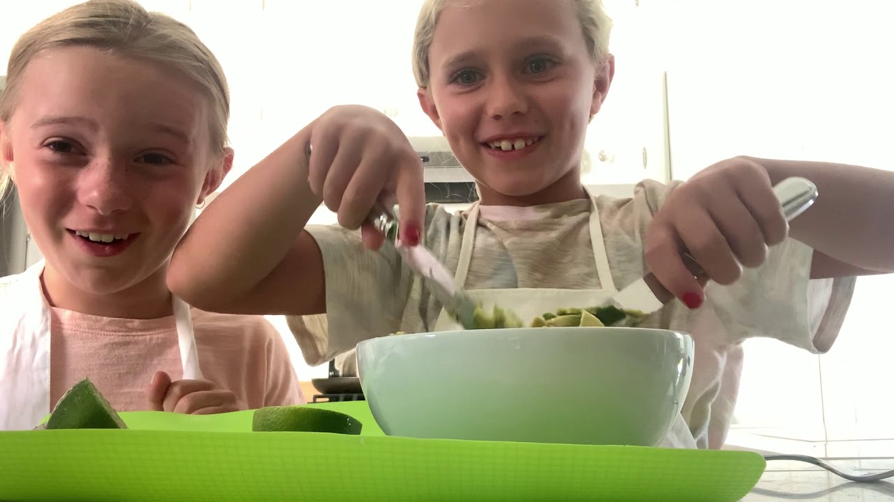 Cooking With The Cousins GUACAMOLE🥑 - YouTube