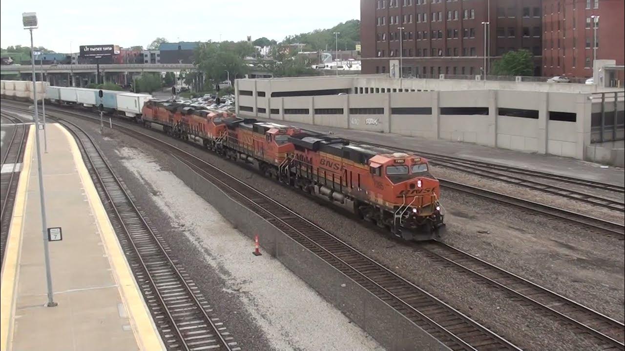 BNSF #7095 Leads EB Intermodal. Kansas City, MO 5/4/24 - YouTube