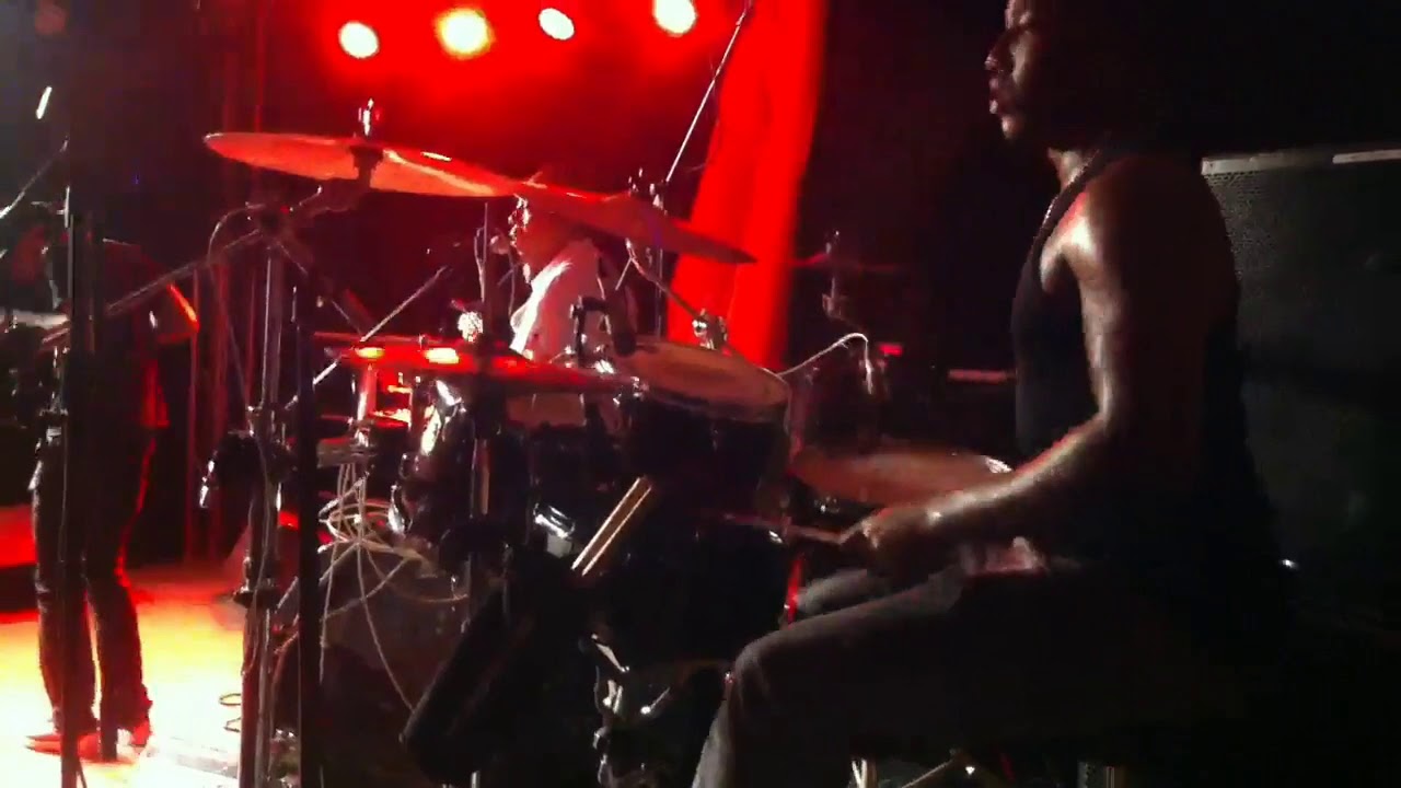 Timaya - Ukwu and Yemi Alade - Johnny - Swingin'Stars Band /Dominica ...