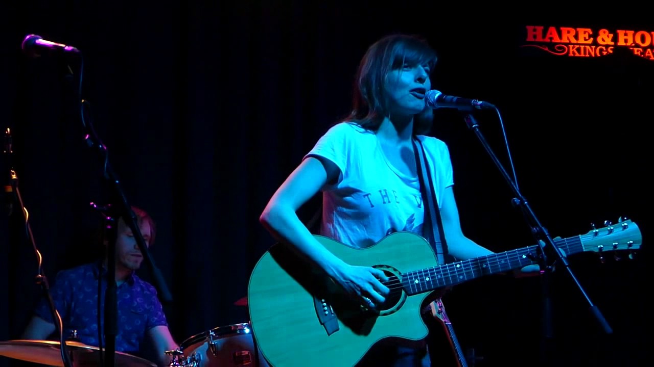 Zoe Konez - A Long Way To Go - YouTube