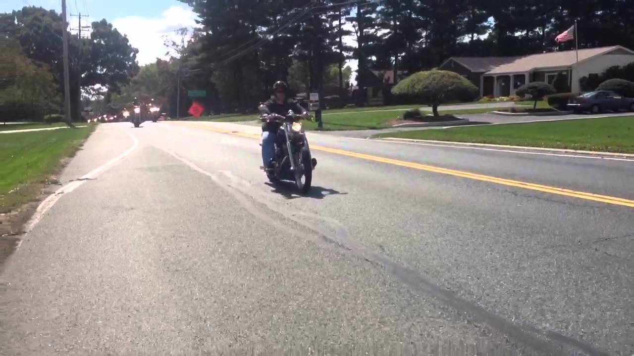 HUGE Motorcycle Procession - YouTube