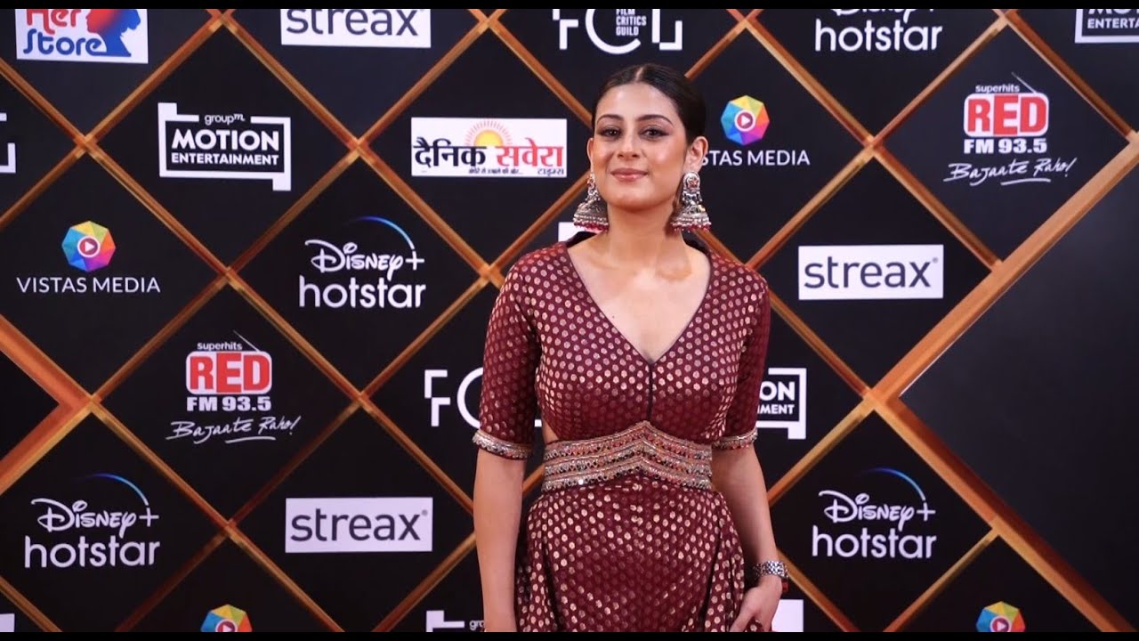Bigg Boss 17 Fame Isha Malviya looks beautiful at Critics Awards ...