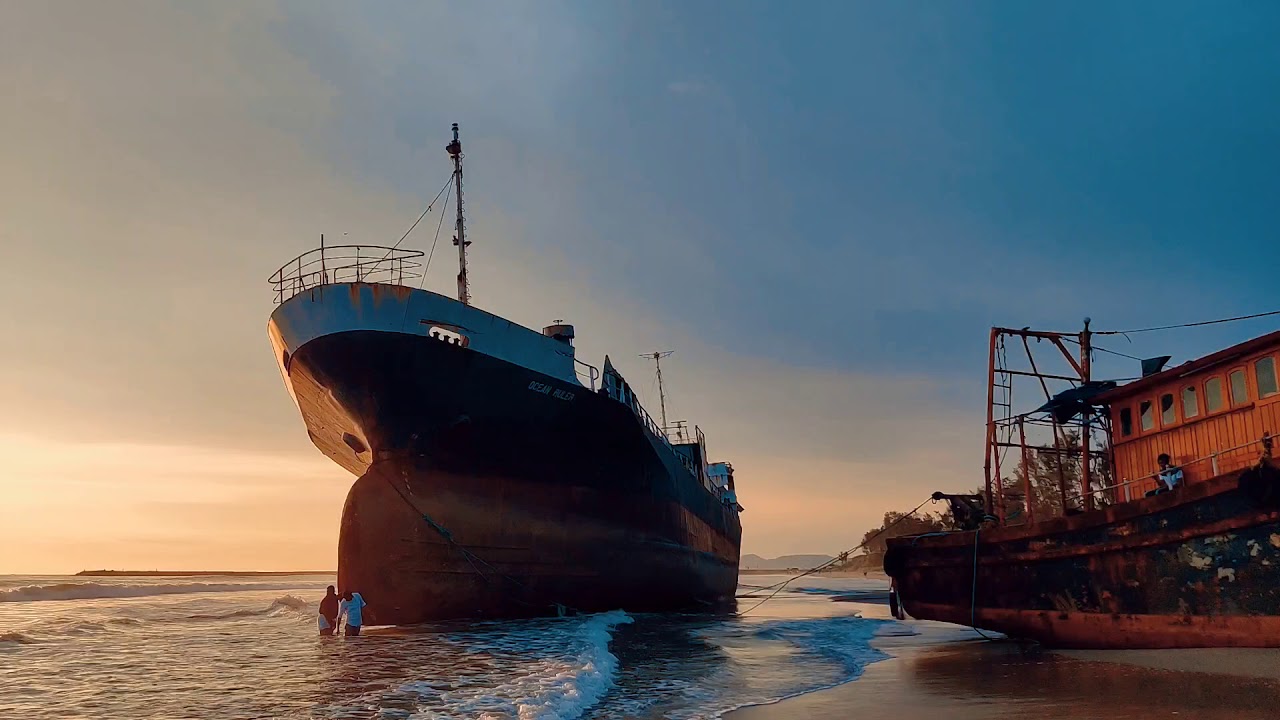 Azhikkal Beach - YouTube