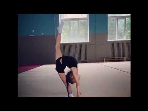 See how this young girl is so flexible