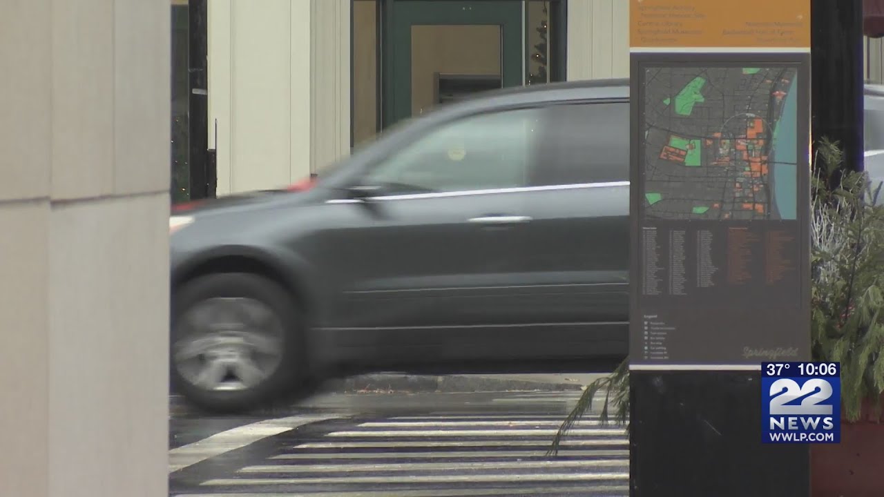 New Massachusetts law protects "vulnerable" road users - YouTube