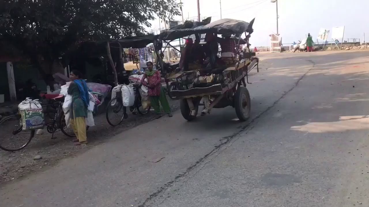 Nepal India border Gaddachauki Banbasa. - YouTube