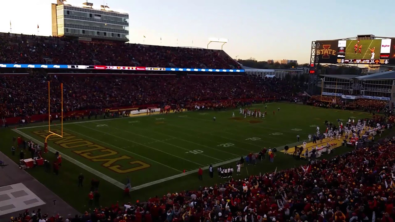 ISU Beats TCU, Rushes Field (Iowa State Cyclones) - YouTube