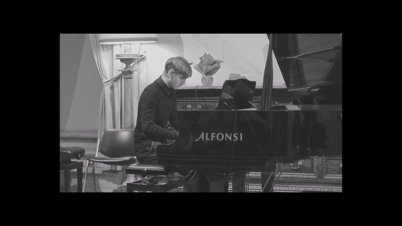 Andrea Messina - Gnossienne n.1 (Erik Satie) - YouTube