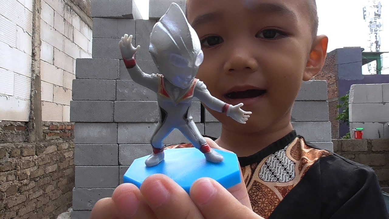 Mainan Ultraman Kecil Sekali | Unboxing Mainan Ultraman - YouTube