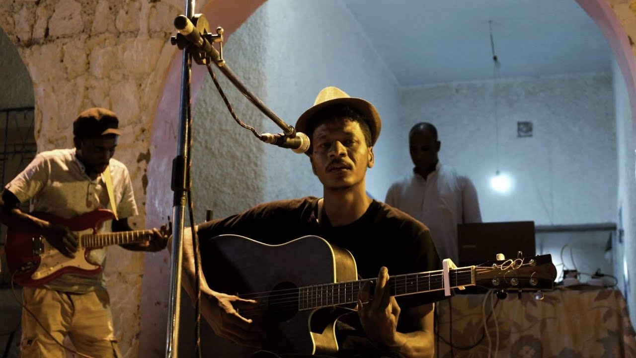 Hicham Alkhaloui Toi Désert 🏜🎸(cover Nabil baly) - YouTube