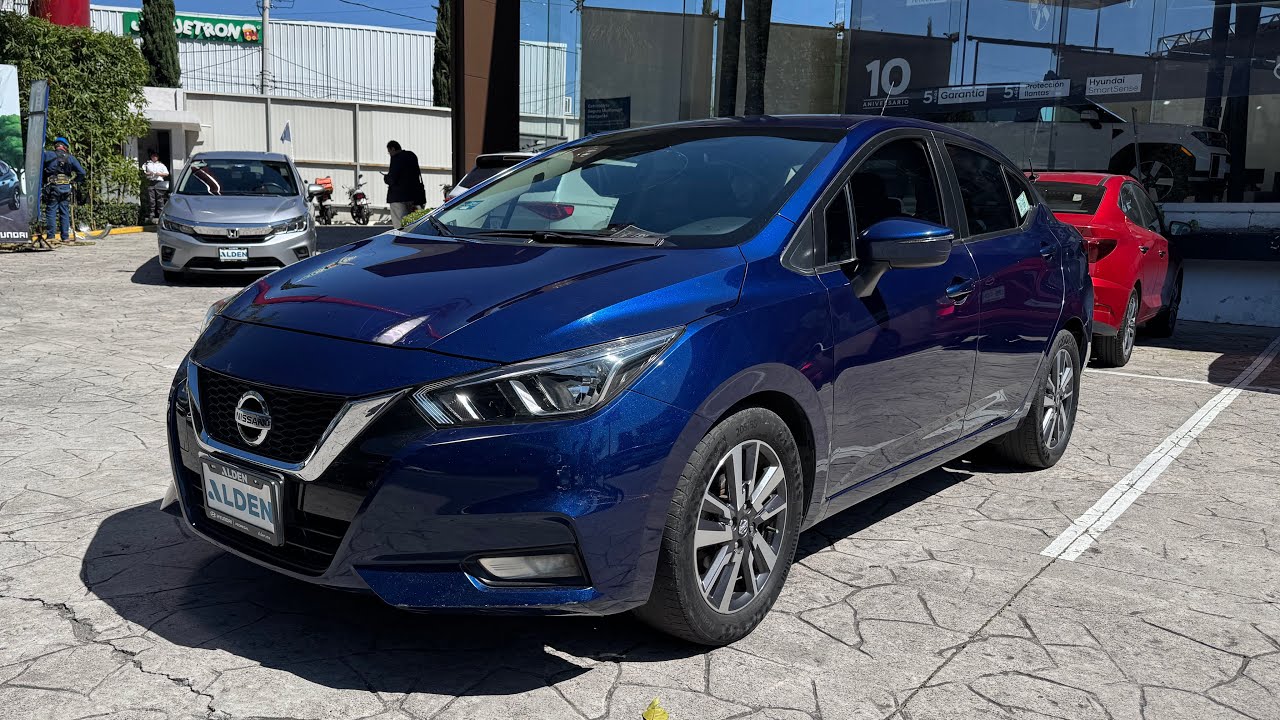 Nissan Versa Advance Automático 2020 Azul - YouTube