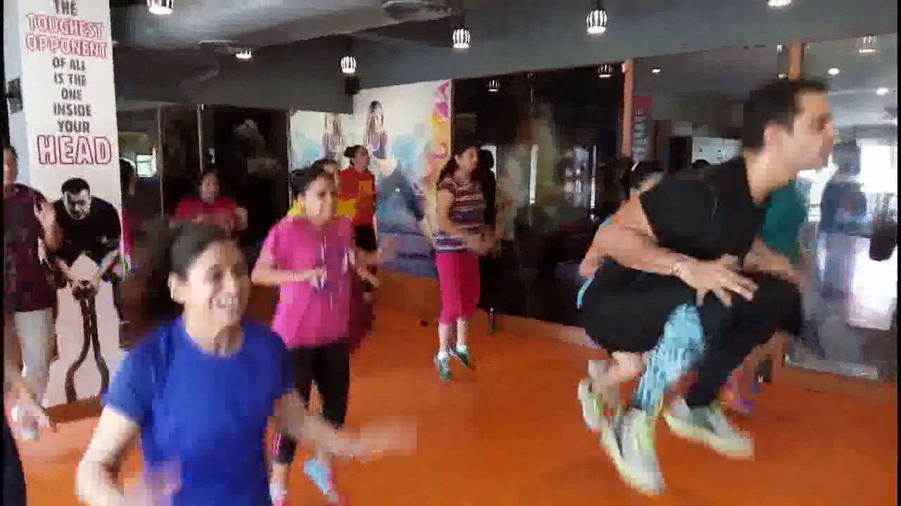 Tabata workout group class - YouTube