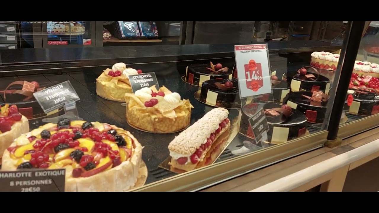 PARIS : Auchan Supermarché in Vélizy Mall, Sightseeing Big Supermarket ...