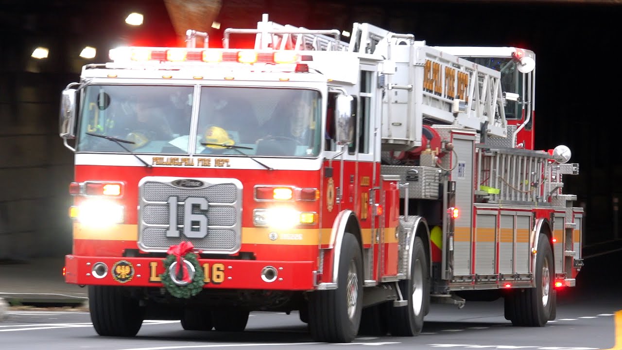 Philadelphia Fire Department Ladder 16 Responding - YouTube
