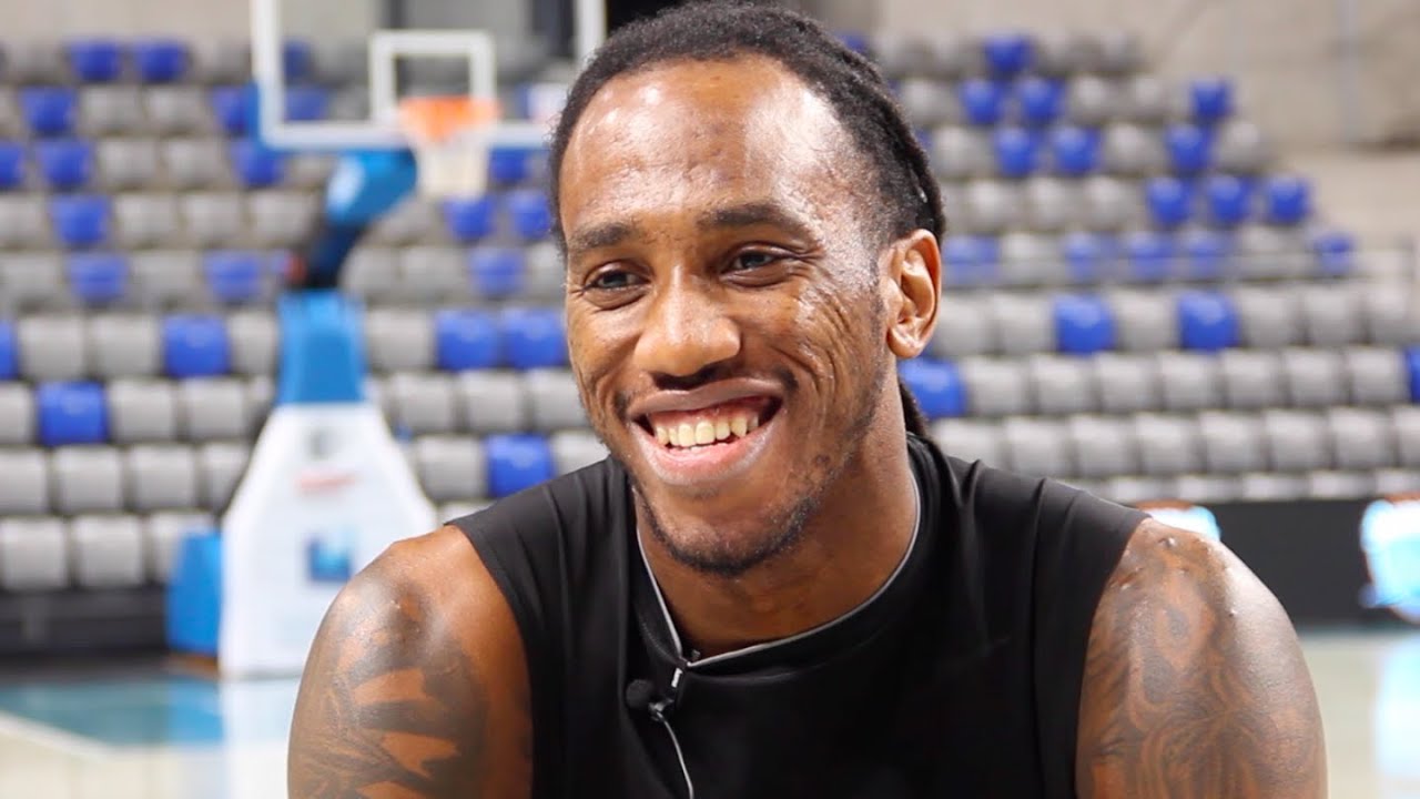 Portrait Tim Blue - YouTube