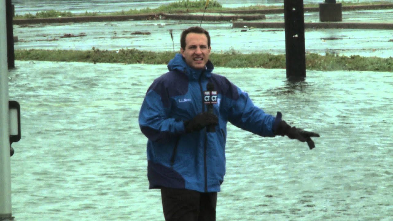 Live in East Haven, CT Intersection During Superstorm Sandy - YouTube