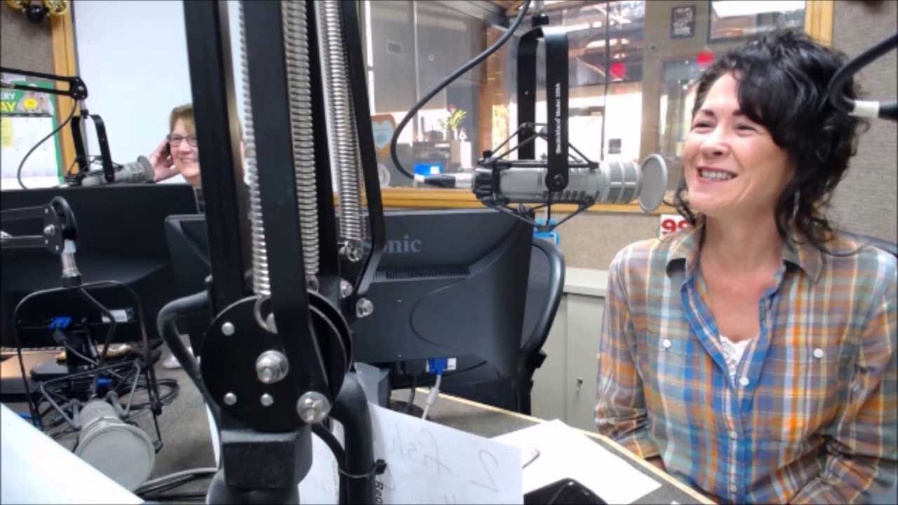 Two Fish Talking - Janet's Joke, March 12, 2018 - YouTube