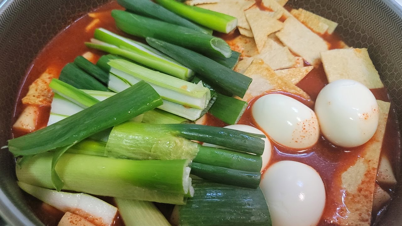 No MSG!! 떡볶이 만들기 / How to Make Korean "Tteokbokki" - YouTube