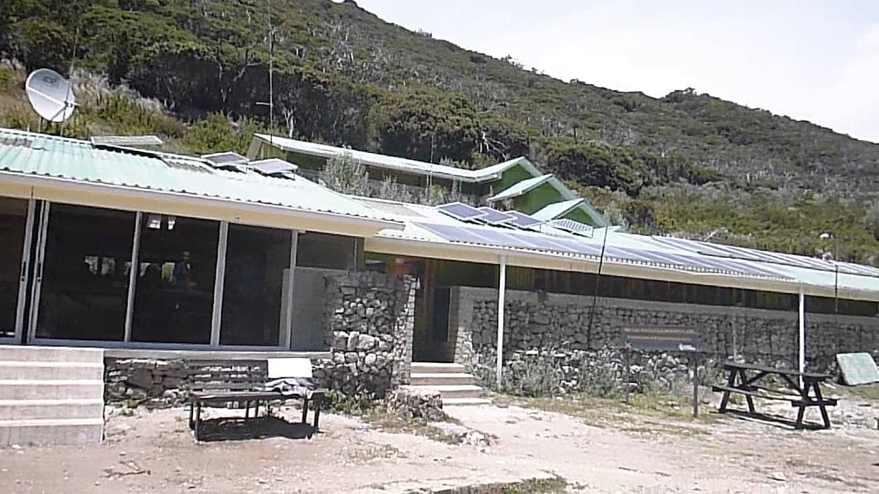 Cerro Chirripo "Refugio Base Crestones" - YouTube