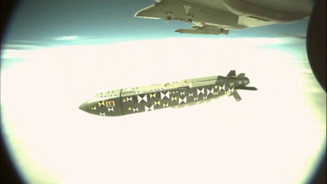 BAE Systems Storm Shadow - YouTube