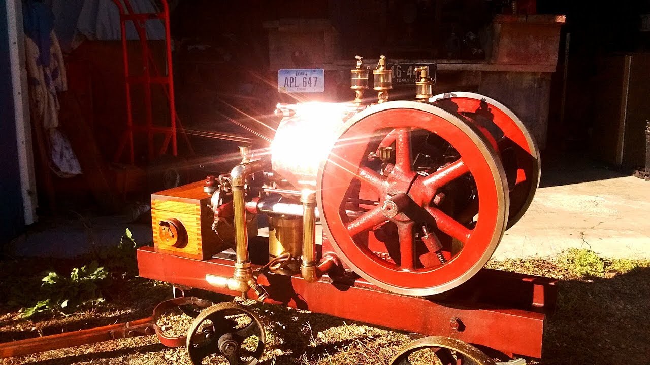 Antique Domestic Hit and Miss Engine Running! - YouTube